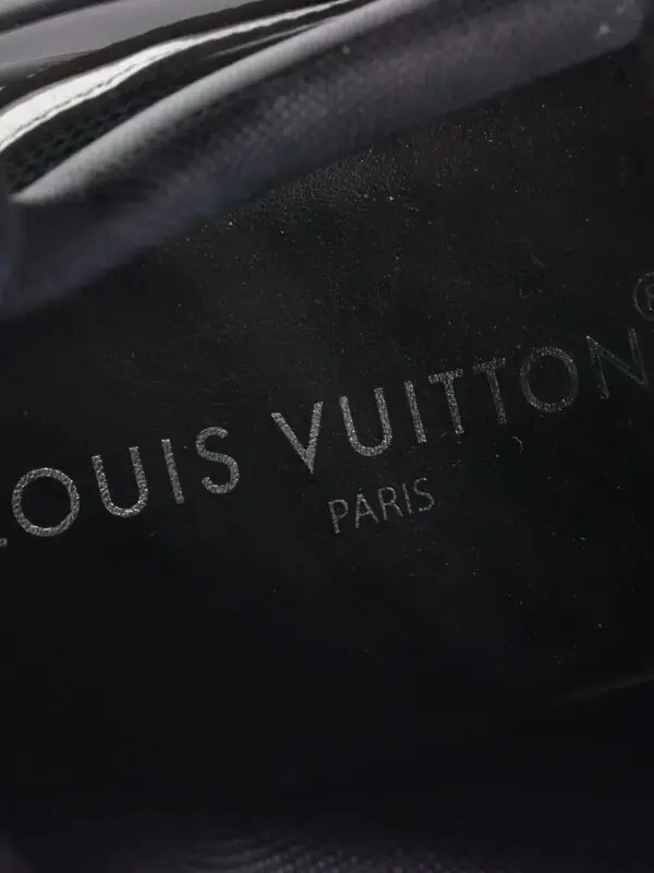 LOUIS VUITTON 2023 Arclight 2.0 Line Monogram Sneakers - Black