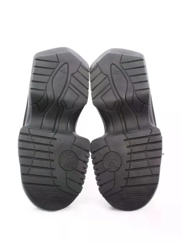 LOUIS VUITTON 2023 Archlight 2.0 Line Monogram Sneakers