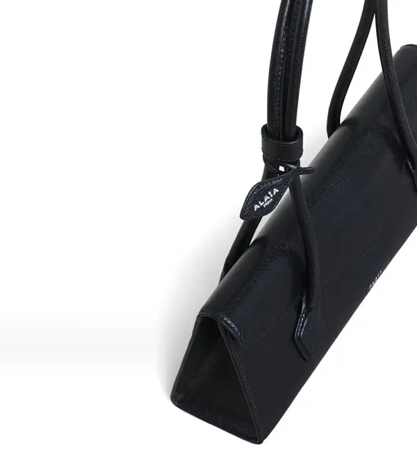 Alaïa Medium Leather Le Teckel Shoulder Bag - Black
