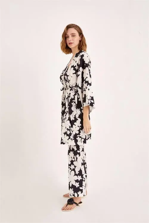 AYJE Albeon Short Robe