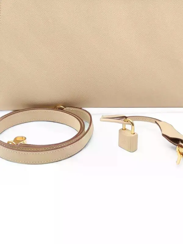 Hermès 2009 Kelly 28 Two-way Handbag