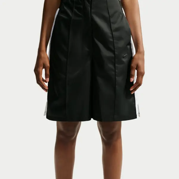 Nike Naomi Osaka Loose Mid-rise Shorts - Black