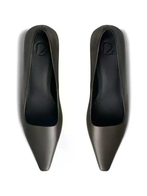12 STOREEZ Pointed-toe Pumps