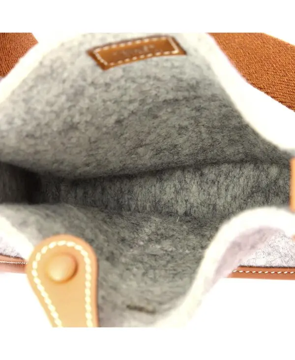 Hermès Evelyne Iii Felt Crossbody Bag