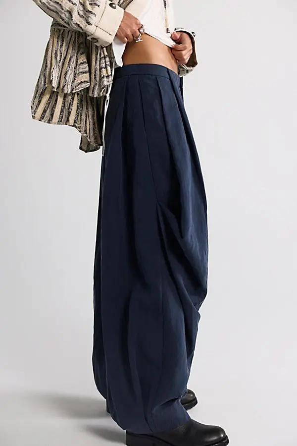 Free People Bring Forth Pleated Trousers - Navy