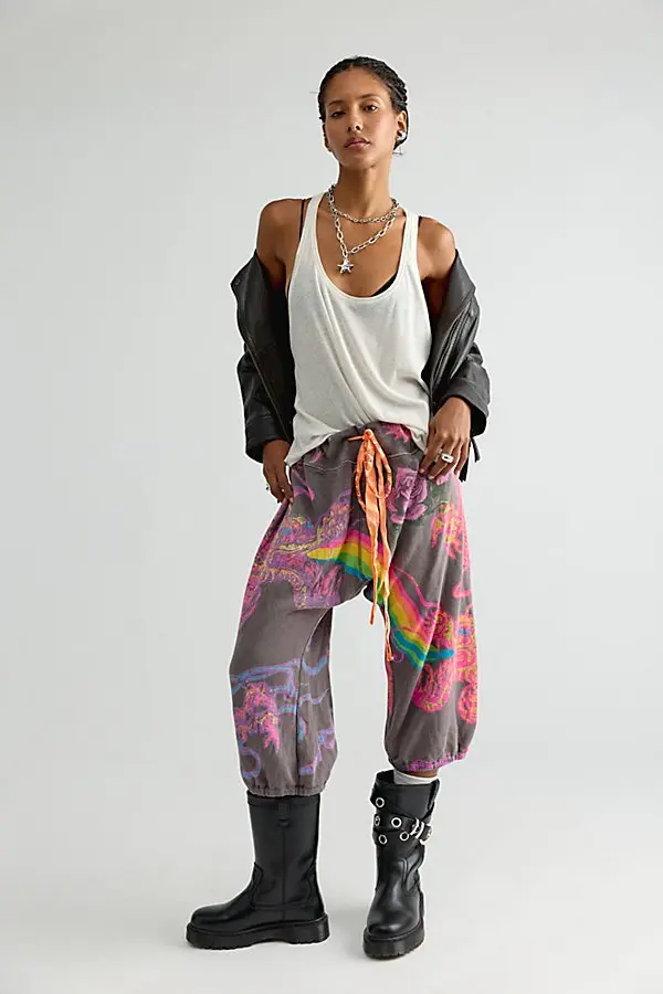 MAGNOLIA PEARL Spirit Dragon Cali Cropped Sweatpants