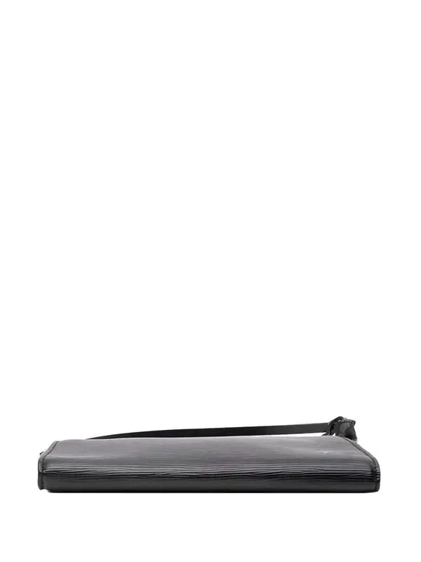 LOUIS VUITTON 2002 Epi Pochette Accessoires Shoulder Bag