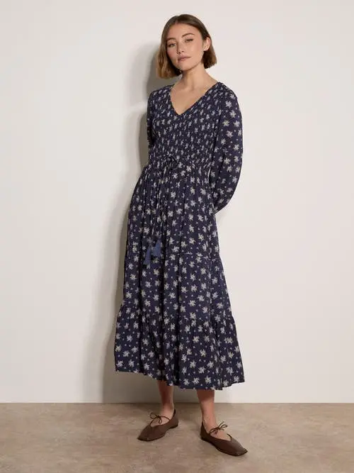 APRICOT Mono Bouquet Midi Dress