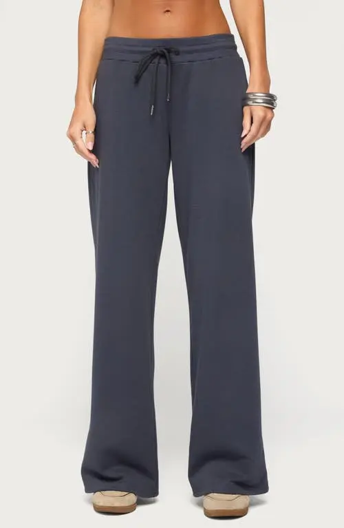 EDIKTED Paeva Low Rise Wide Leg Sweatpants