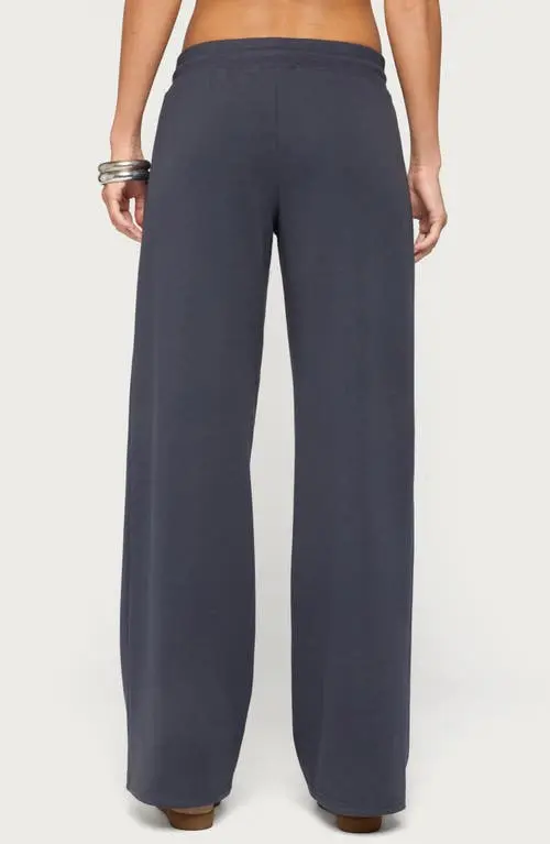 EDIKTED Paeva Low Rise Wide Leg Sweatpants
