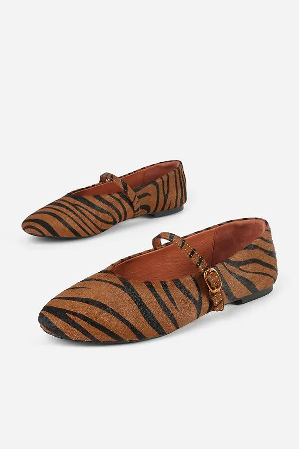 Intentionally Blank Larisa Mary Jane Flats - Zebra