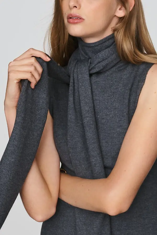 Astr The Label Shyanne Sweater Midi Dress