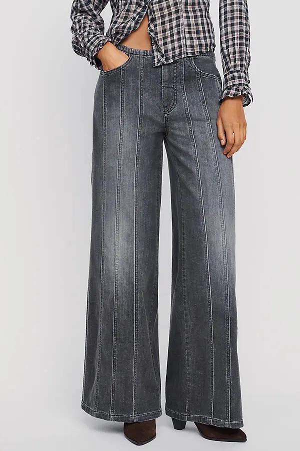 PILCRO Drift Mid-rise Flared Jeans