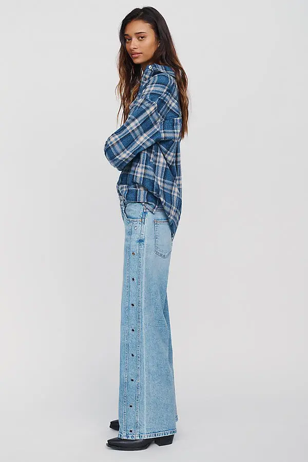 PILCRO Esme Mid Rise Wide Leg Grommet Jeans