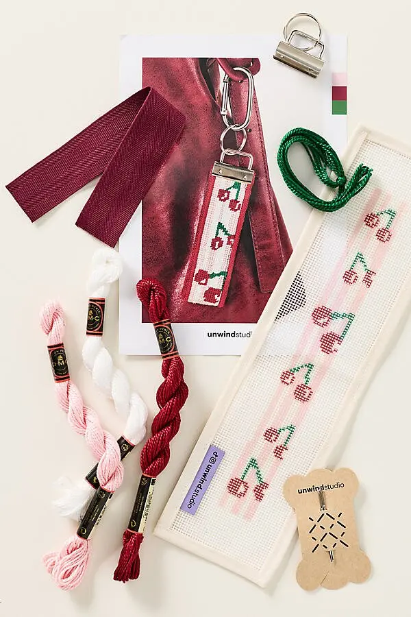 UNWIND STUDIO Needlepot Key Fob Kit