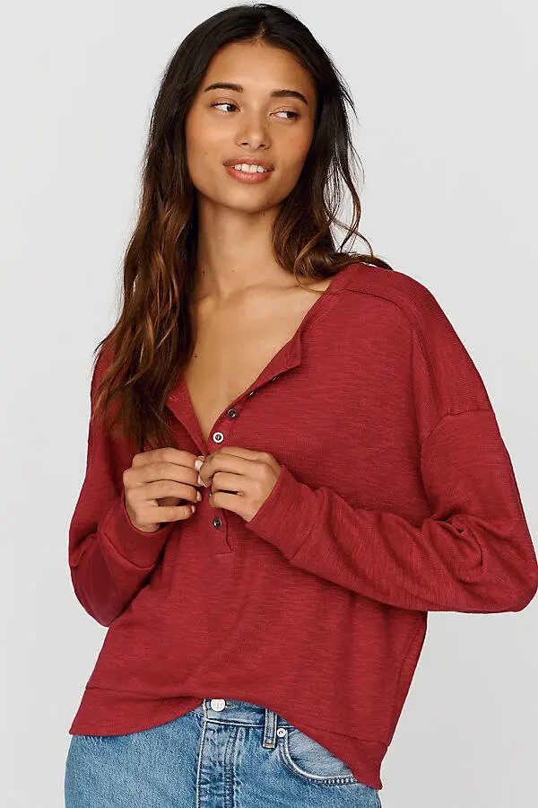 PILCRO 100% Cotton Slub Henley Top - Pomegranate