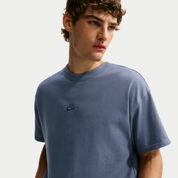 Nike Sportswear Premium Essentials T-shirt - Blue