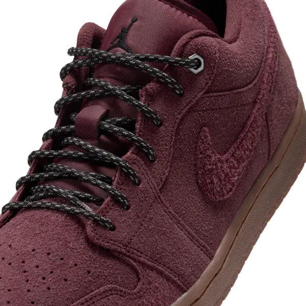 JORDAN Air 1 Low Se Shoes - Red