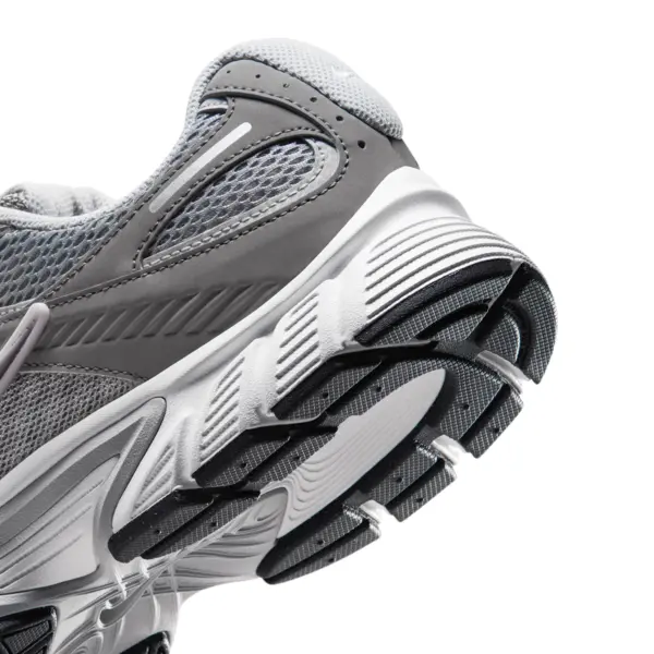 Nike V5 Rnr Shoes