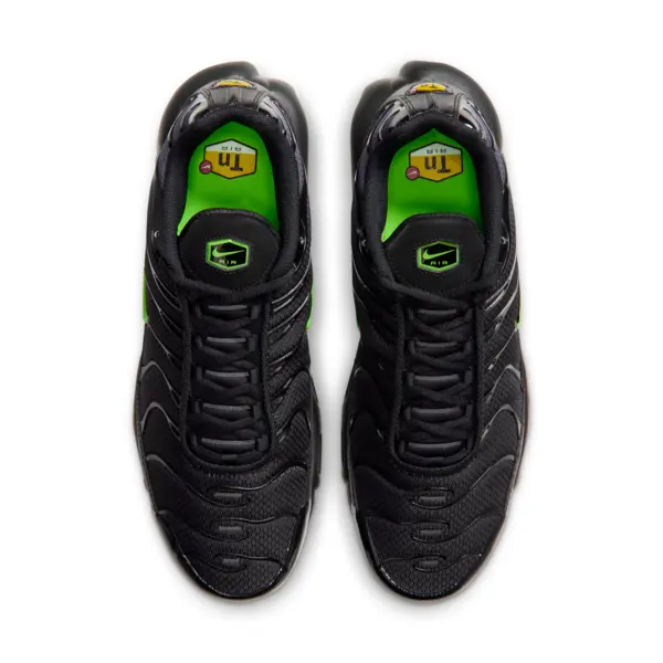 Nike Air Max Plus Shoes - Black