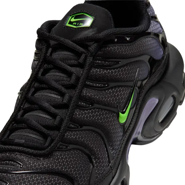 Nike Air Max Plus Shoes - Black
