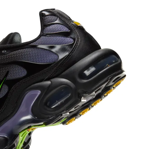 Nike Air Max Plus Shoes - Black