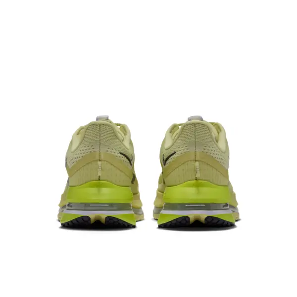 Nike Pegasus Premium Road Running Shoes - Green