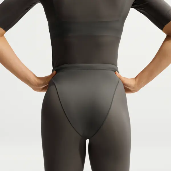 Nike Skims Weightless High-waisted V-panel Leggings
