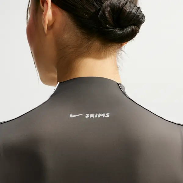 Nike Skims Weightless Short-sleeve T-shirt