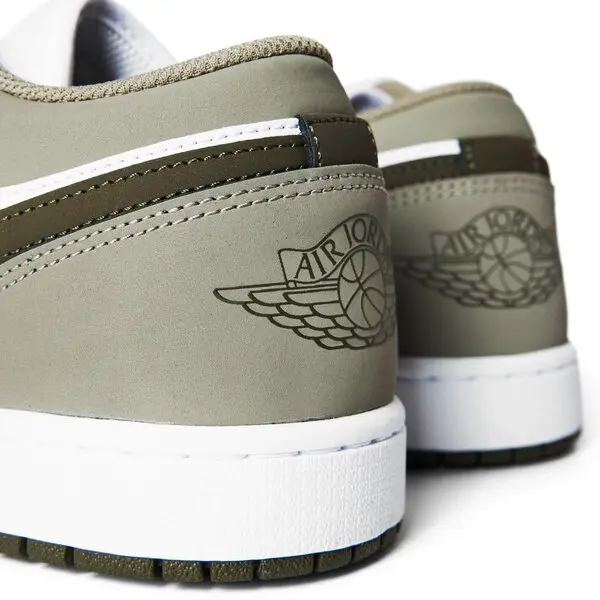 Nike Colorblock Low Top Sneaker - No