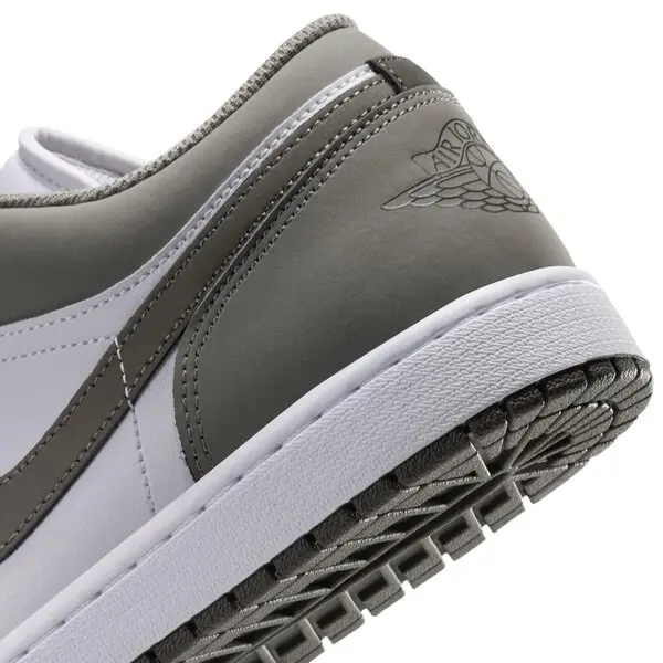 Nike Colorblock Low Top Sneaker - No
