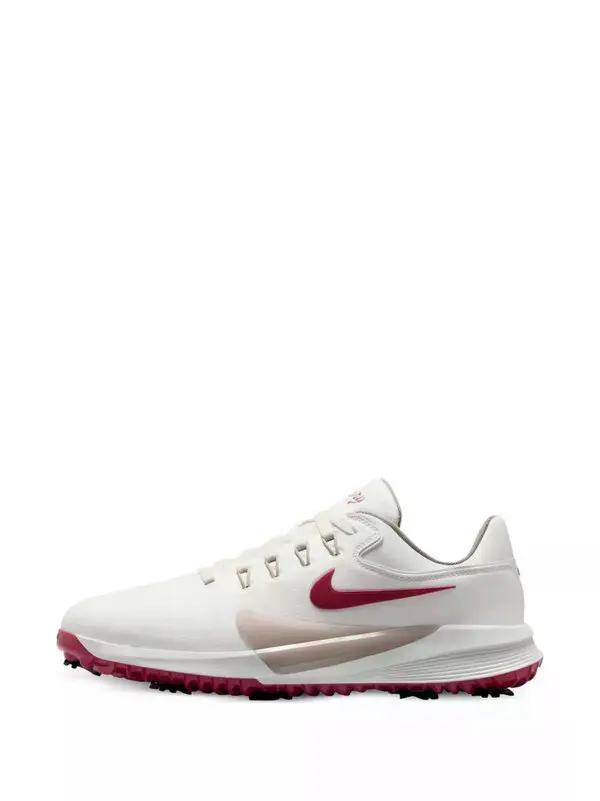 Nike Victory Pro 4 Sneakers