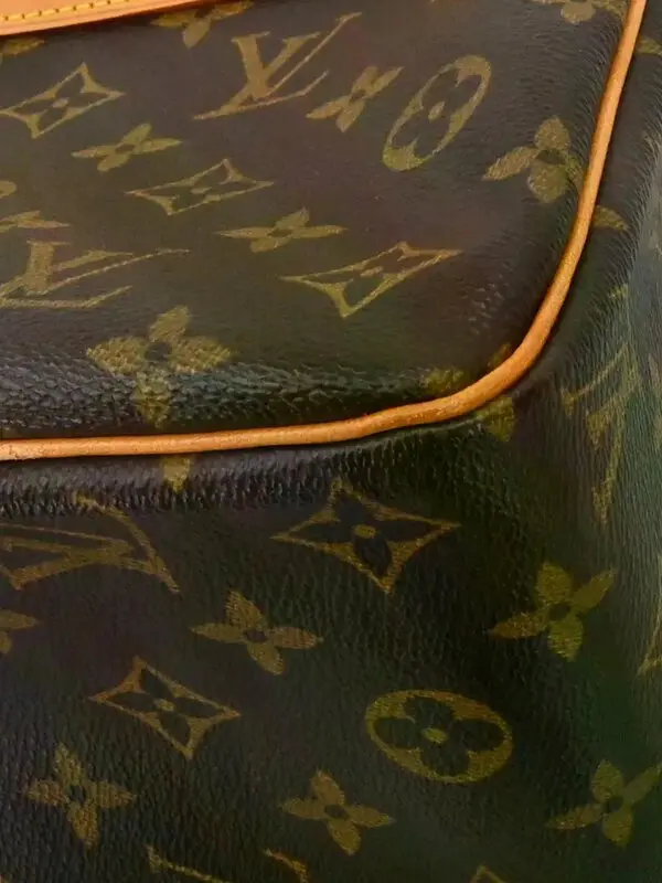 LOUIS VUITTON 2002 Gm Monogram Cite Handbag