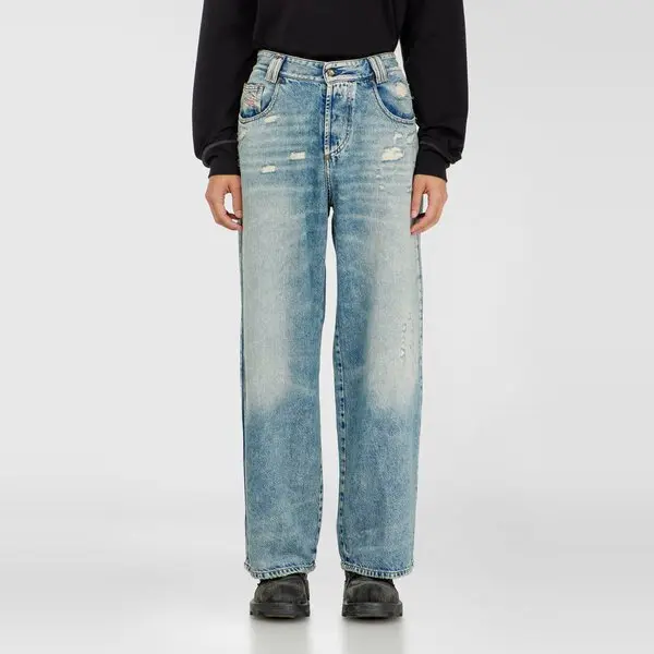 DIESEL® Relaxed Jeans High Waist 1982 D-hakou, Light Button Fly - Blue