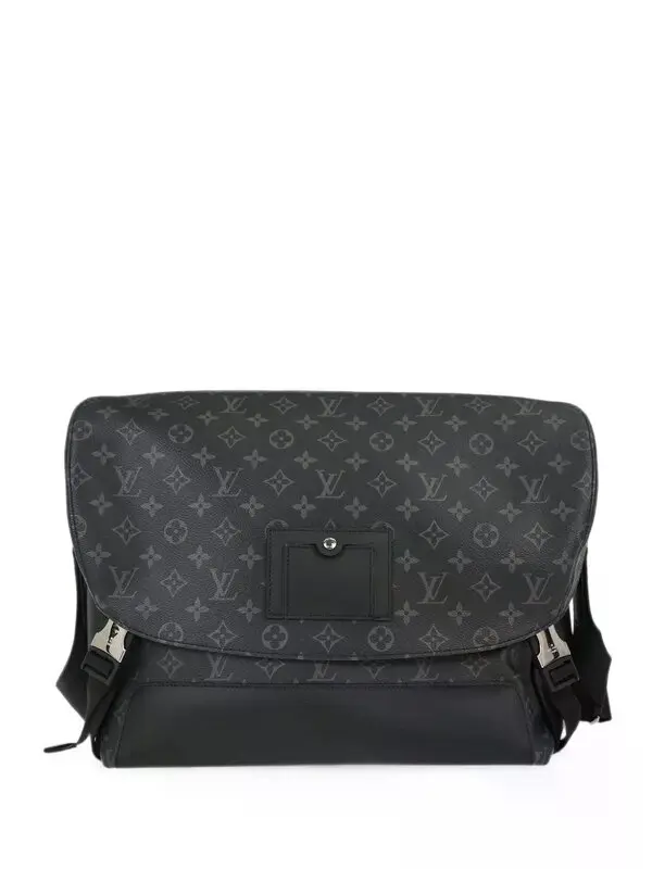 LOUIS VUITTON 2016 Voyager Monogram Messenger Bag