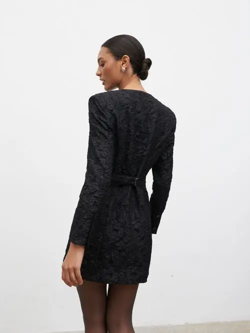 PRETTY LAVISH Serel Cinched Blazer Mini Dress
