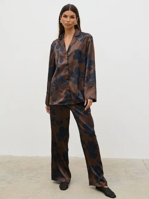 PRETTY LAVISH Bobbi Relaxed Printed Shirt