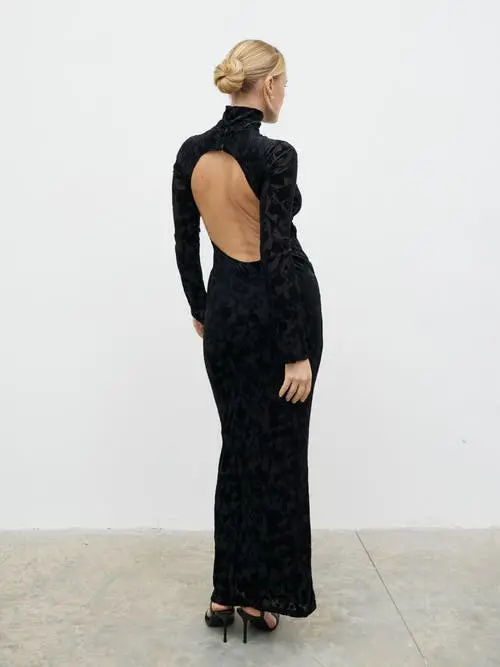 PRETTY LAVISH Caitlin Flocked Backless Maxi Dress