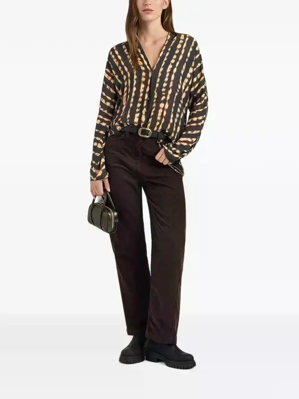 Momoni Dala V-neck Shirt