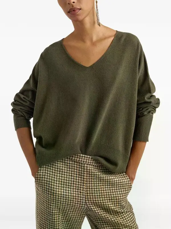 Momoni Freesia V-neck Sweater