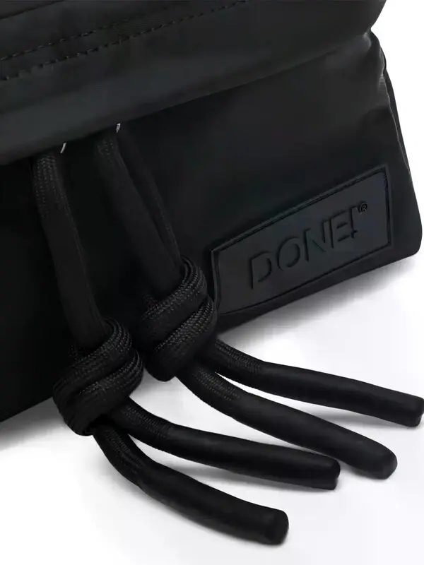 DONE! Logo-patch Wash Bag