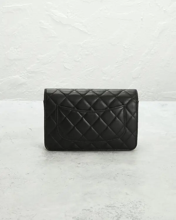 FWRD RENEW Chanel Lambskin Classic Wallet On Chain
