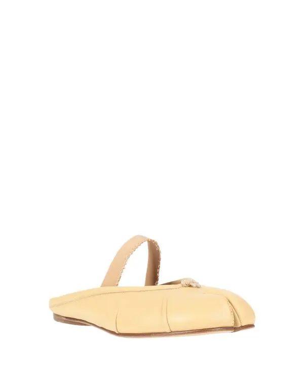 MAISON MARGIELA Mules & Clogs Sand Size Leather