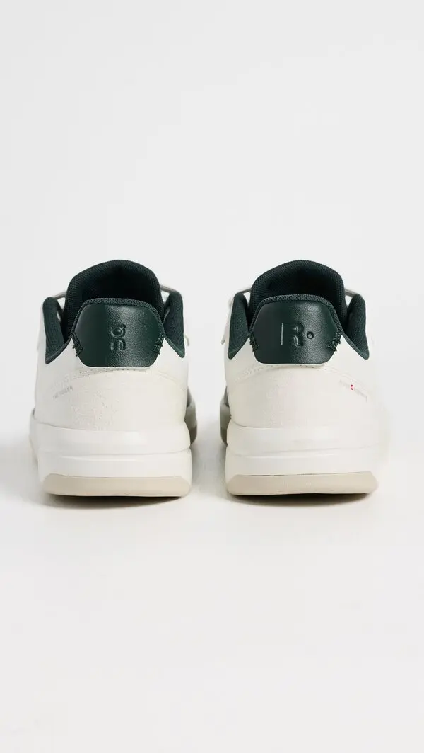 On The Roger Clubhouse Sneakers