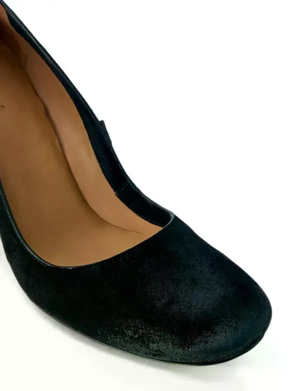 CAPASA MILANO Round-toe Suede Pumps