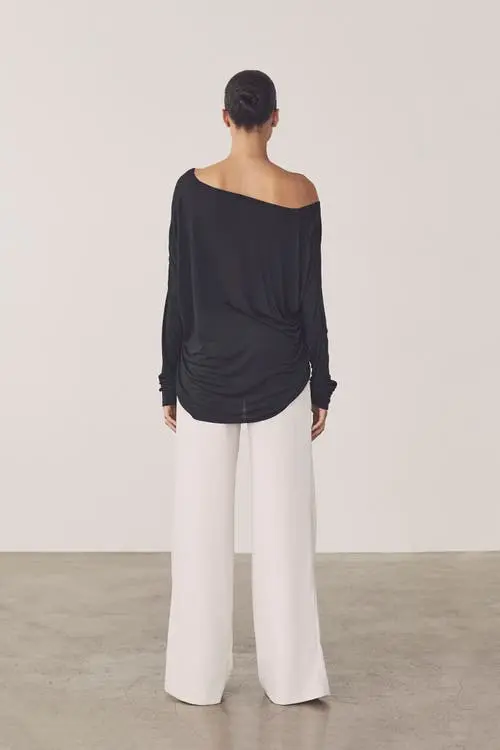 ARTEMIS DICIERO Genteel Oversized