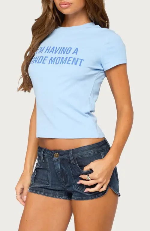 EDIKTED Blonde Moment Graphic T-shirt