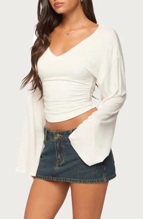 EDIKTED Bebe Ruched Long Sleeve V-neck T-shirt