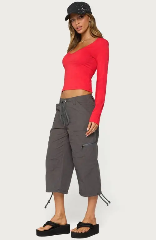 EDIKTED Feva V-neck Long Sleeve Top