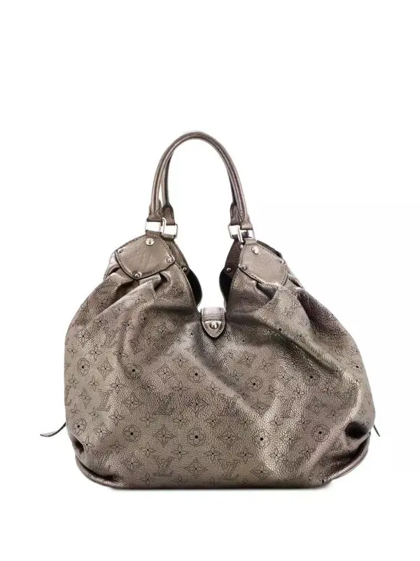 LOUIS VUITTON Xl Mahina Leather Hobo Bag - Metallic